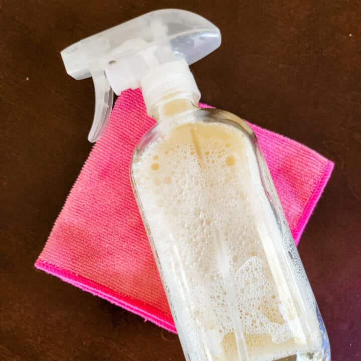 Best Cheap Natural Homemade DIY Dusting Spray - Frugally Blonde