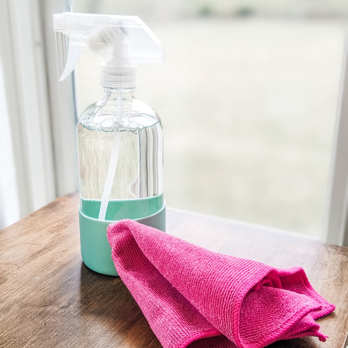 Best Homemade Window Cleaner Recipe (Simple Ingredients) - Frugally Blonde