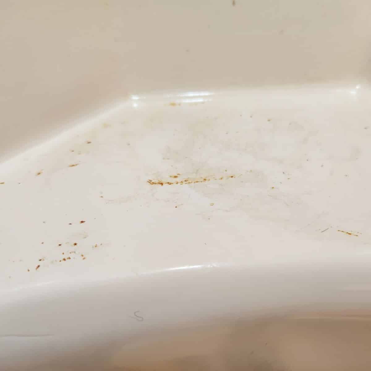 How to Remove Rust Stains From Bathtub - Frugally Blonde