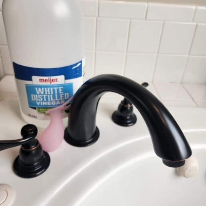 How To Easily Remove Limescale From Faucet - Frugally Blonde