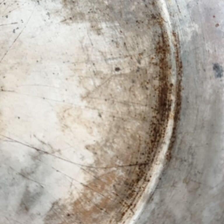How To Remove Rust From Pots and Pans (the easiest way!) - Frugally Blonde